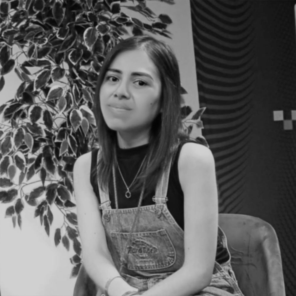 Adriana Oliva – Casa Obsidiana